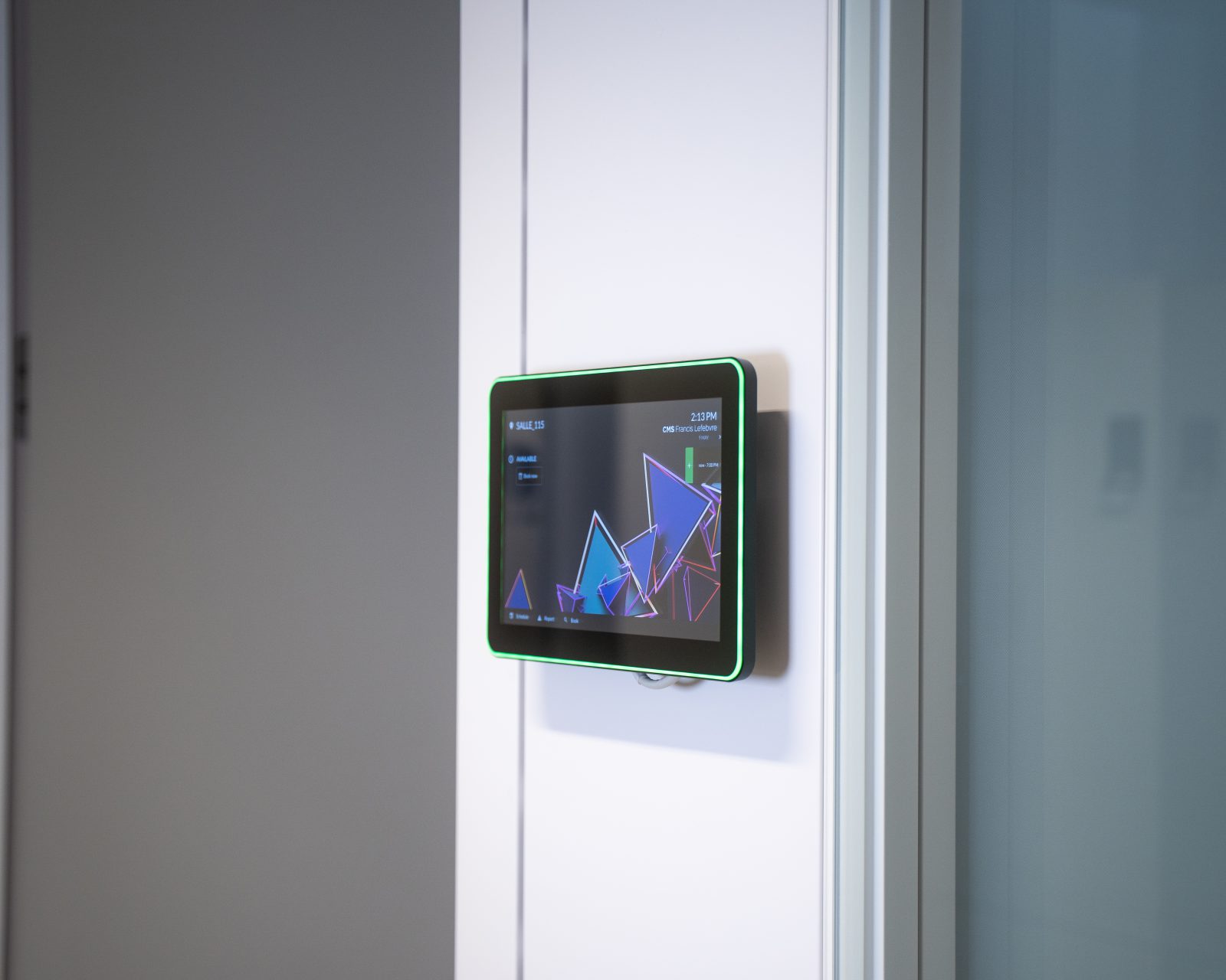 Case CMS Francis Lefebvre - Room Booking and Desk Booking // by GoBright